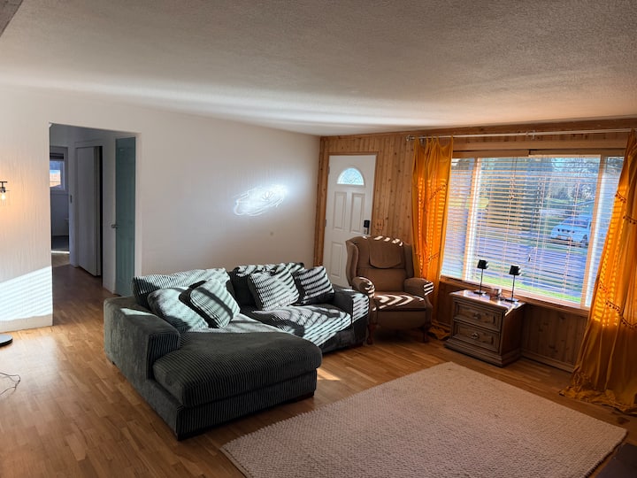 3bed 2bath Cozy Home - Oak Harbor, WA