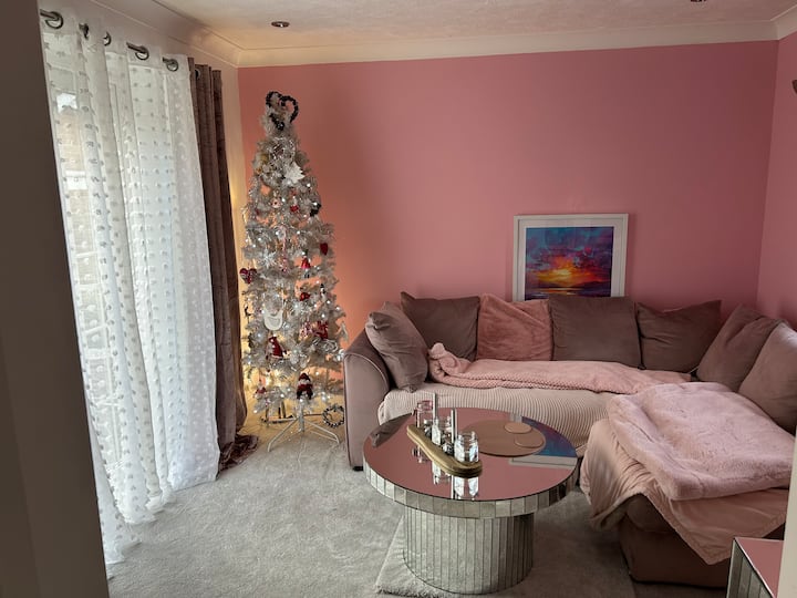 Great Location - Stanstead