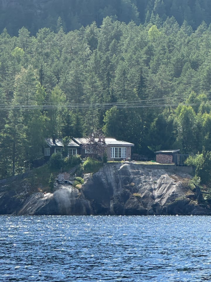 Koselig Hytte Ved Bjorvann - Norway