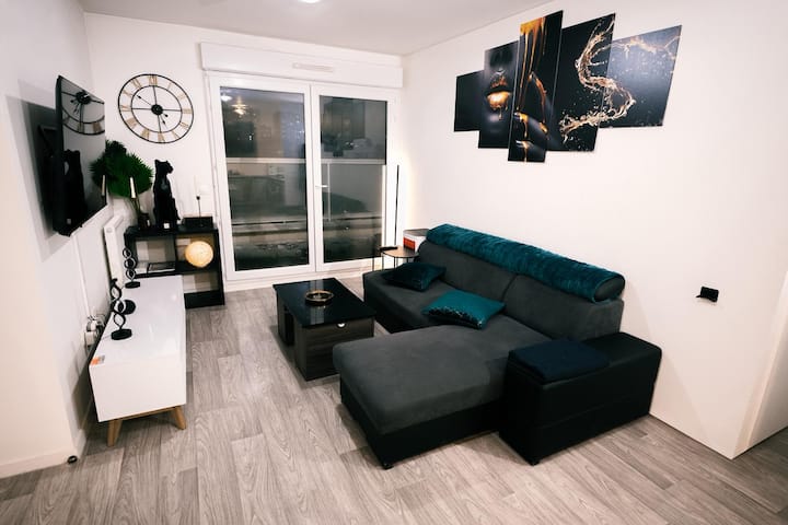 Joli Appartement 1 Chambre, 10min Marche Du Métro - Noisy-le-Sec