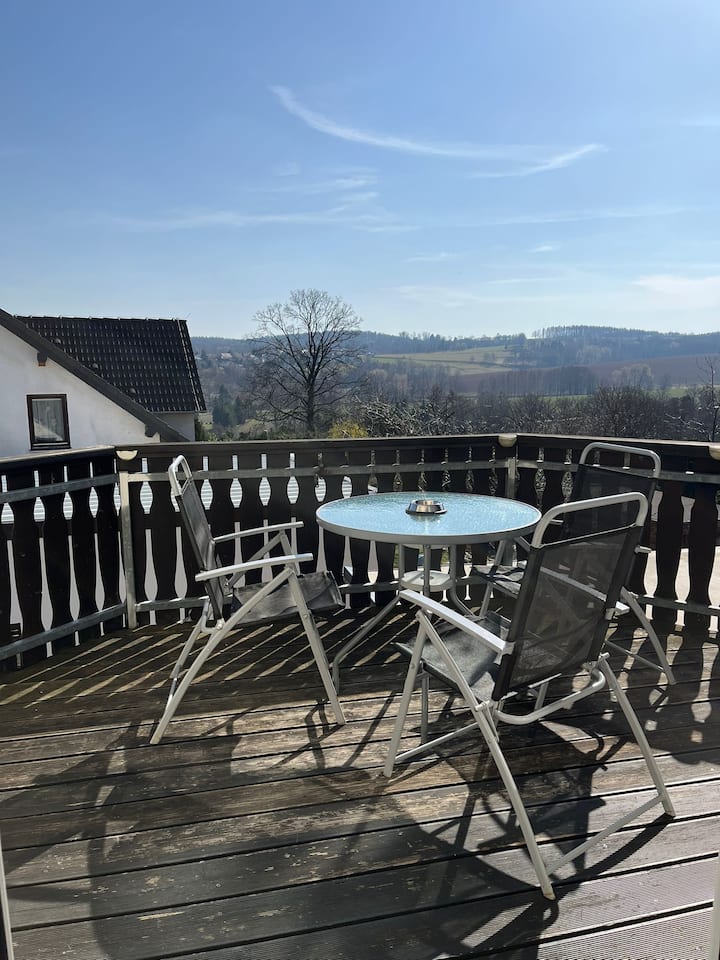 Wohnung Im Einfamilienhaus Im Vorerzgebirge - Glauchau