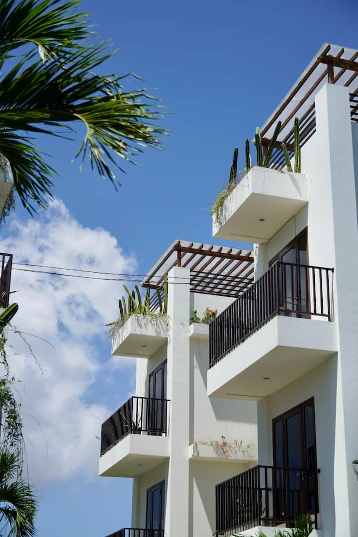 4 Bedroom House With Private Jacuzzi At Rooftop - Bali