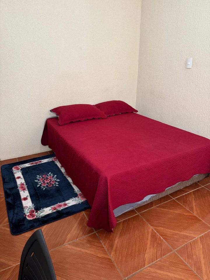 Pousada Popular Para Casal Com ôNibus Na Porta - Juiz de Fora