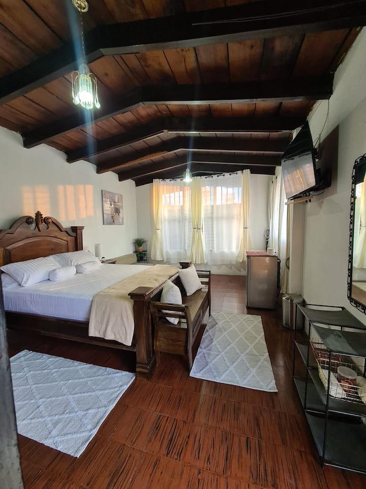 Charming And Secure Apartment In A Prime Location - Guatemala City