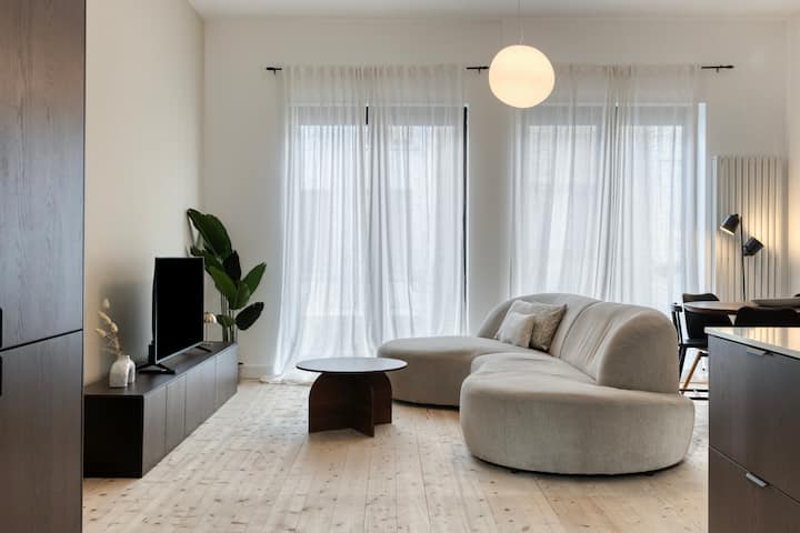 Ruim En Charmant Stadshuis In Zurenborg (10p) - Antwerp, Belgium