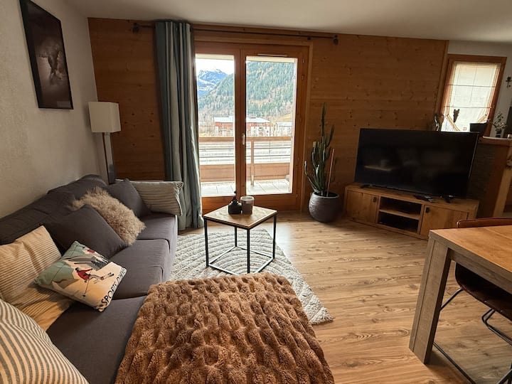 Spacious Apartment For 6, Close To Funicular - Arc 1800