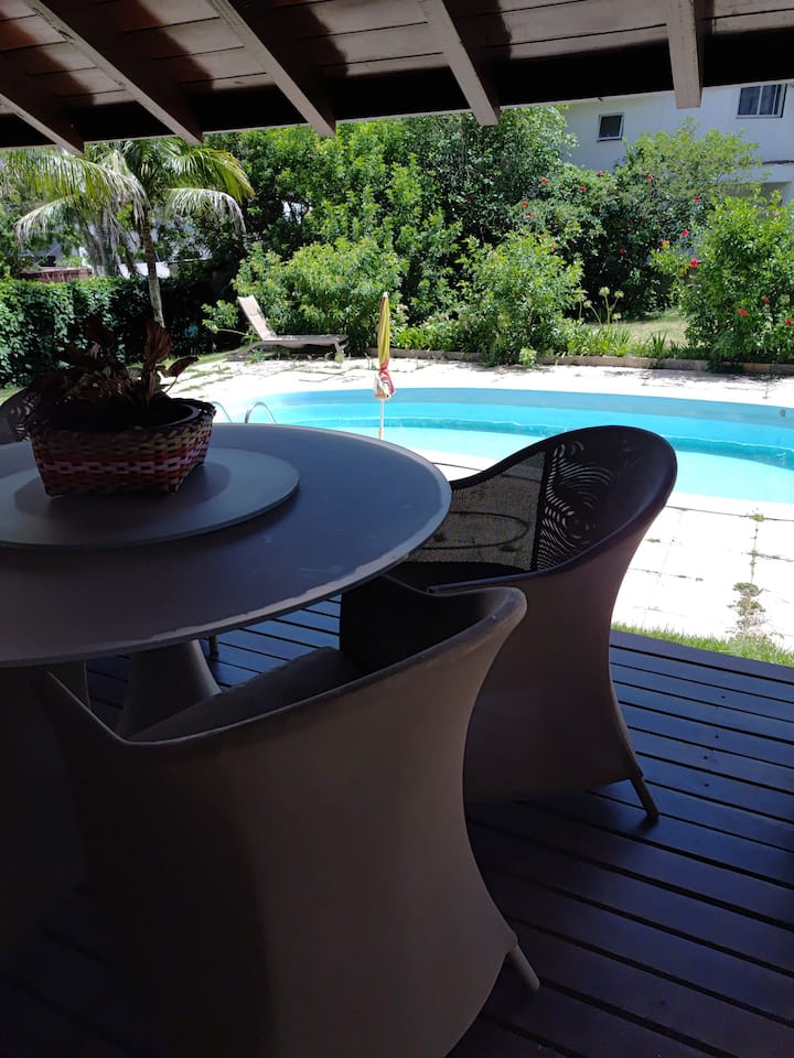 Quarto Com Varanda E Piscina! 5 Min Da Praia! - Florianópolis
