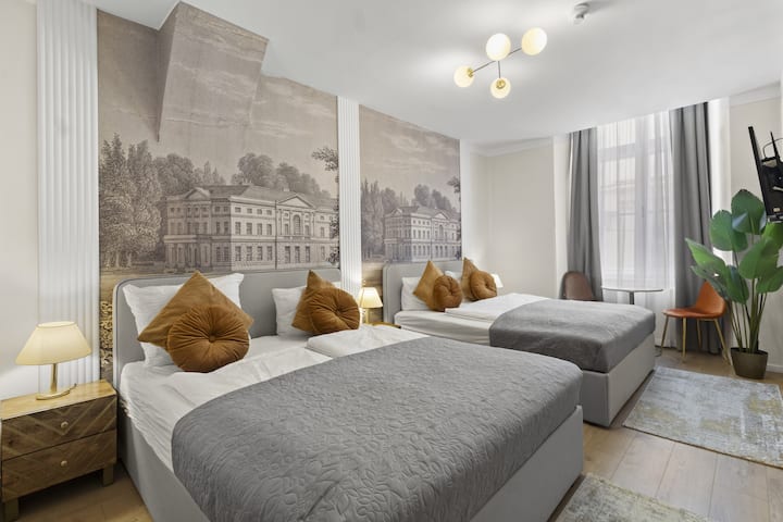 Steps From U2 Schottentor | Close To City Centre - Wien
