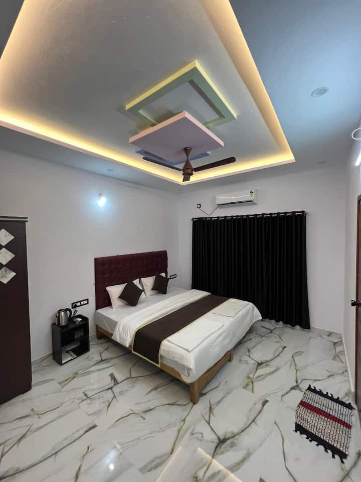 Aquarius Luxury Stay - Varkala