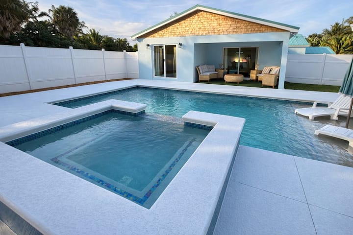 Nautical Retreat By The Marina With Pool & Spa - Stuart, FL