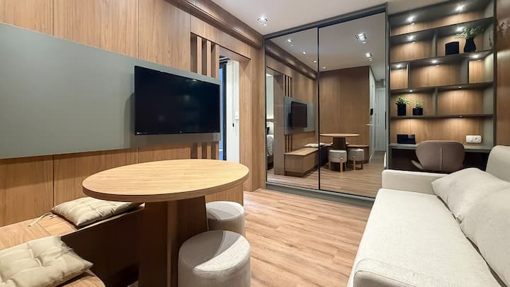 O Versátil Das Mercês - Curitiba