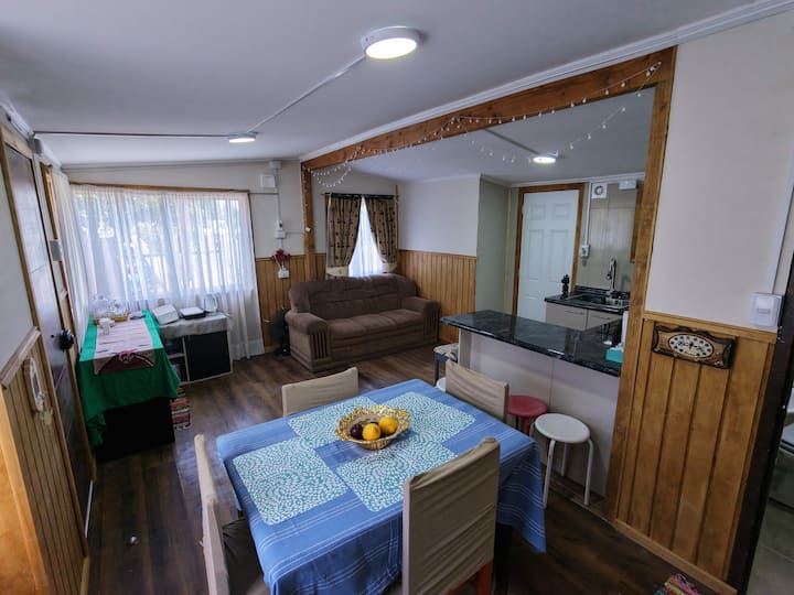 Casa Familiar Valdivia Sur: Moderna Y Acogedora - Valdivia