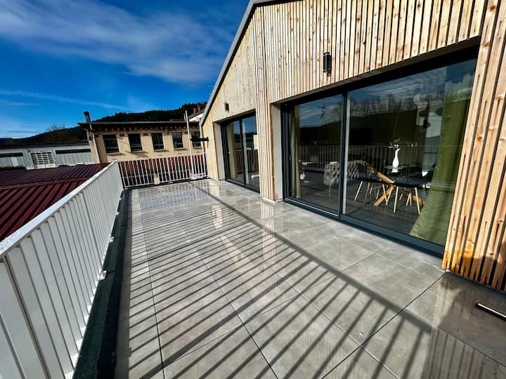 Maison Avec Terrasse En Centre Ville - Morteau