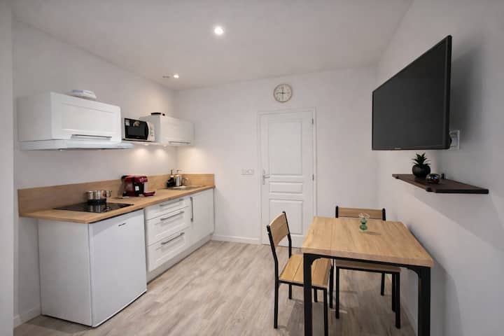 Studio Cosy Tout Confort - Châtellerault - ibis budget Châtellerault Nord