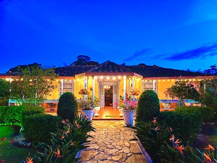 9br Colonial Villa With Jacuzzi Near Airport - Rionegro