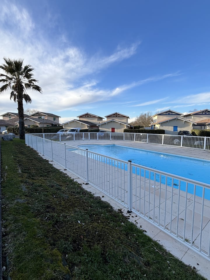 Duplex 2 Chambres Dans Une Résidence Avec Piscine - Mimizan