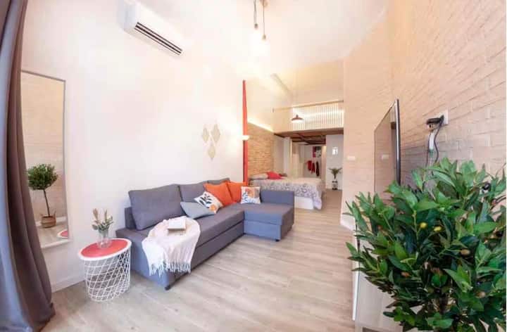 Loft In Valencia Ideal For Couples & Remote Work - Valencia