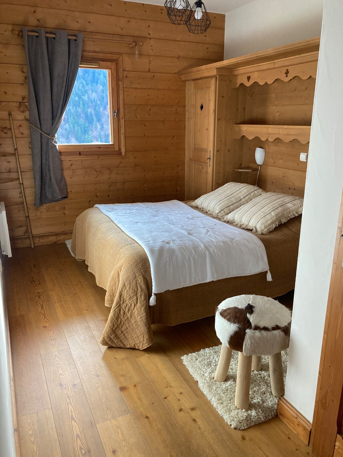 Comfortable accommodation, 2 bathrooms, spa, no neighbours overlooking ...