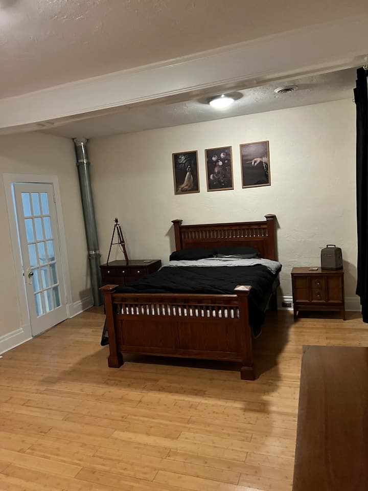 House Of Bliss | Pittsburgh Retreat (Allentown) - Pittsburgh