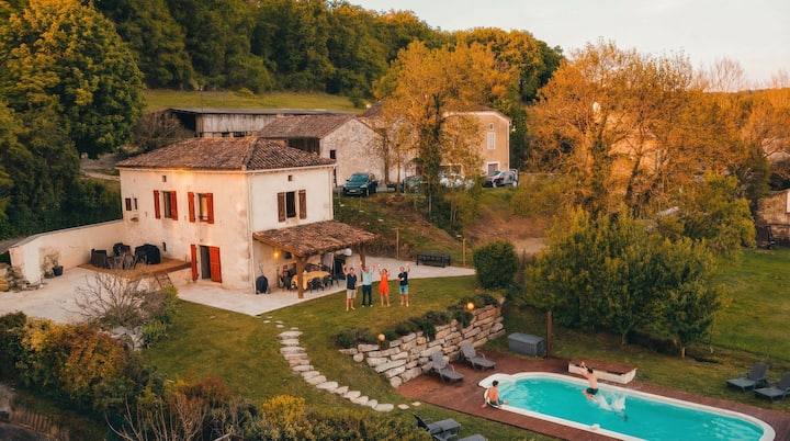 Quercynoise Avec Piscine Tout Confort - Montcuq
