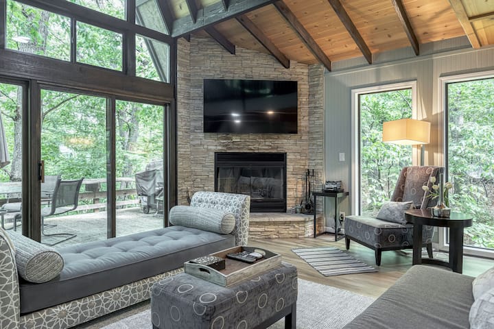 Romantic Escape At Innsbrook By Sarah Bernard - Innsbrook, MO