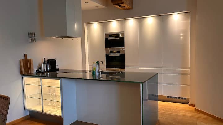 Sentrumsleilighet Med Flott Utsikt Over ÅLesund - Alesund