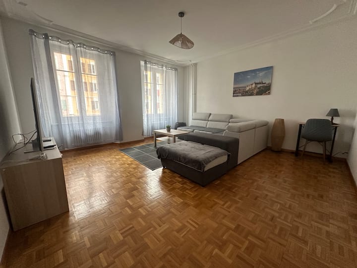 Appartement 2 1/2 Pièces Près De La Gare - La Chaux-de-Fonds