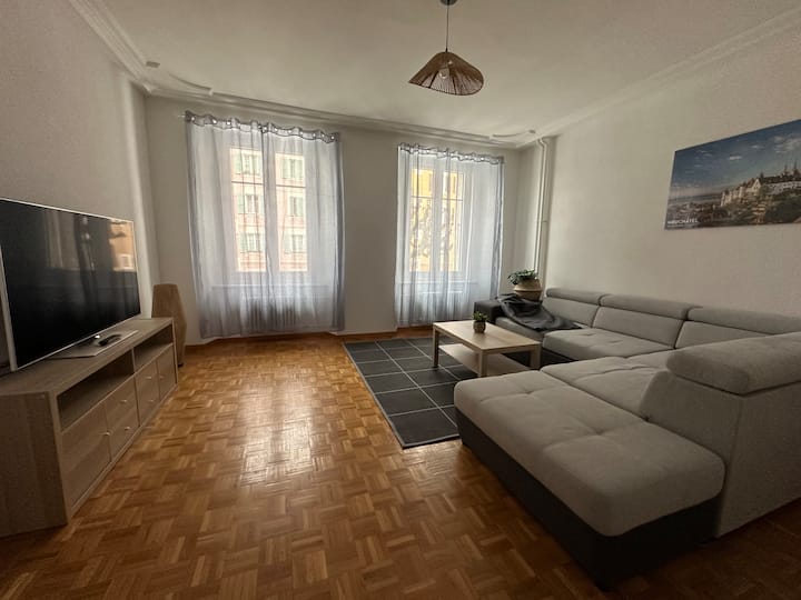 Appartement 2 1/2 Pièces Près De La Gare - La Chaux-de-Fonds