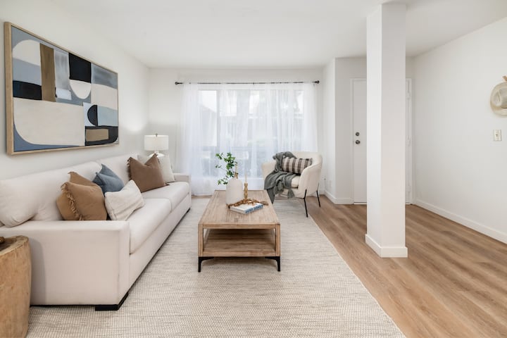 Del Mar Bluffs Retreat Near Racetrack - Del Mar, CA