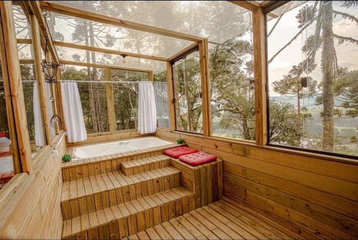 Chalé Amplo Com Banheira De Hidromassagem, Lareira - Bom Jardim da Serra