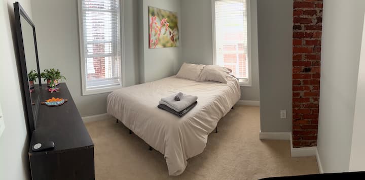 Guest Room In Manayunk - Chestnut Hill, PA