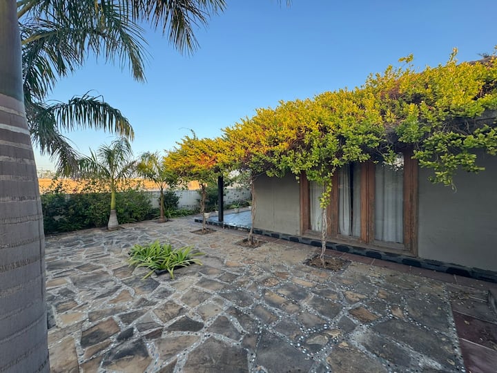 The Earth Nest-garden Courtyard Luxury Villa - Gujarat