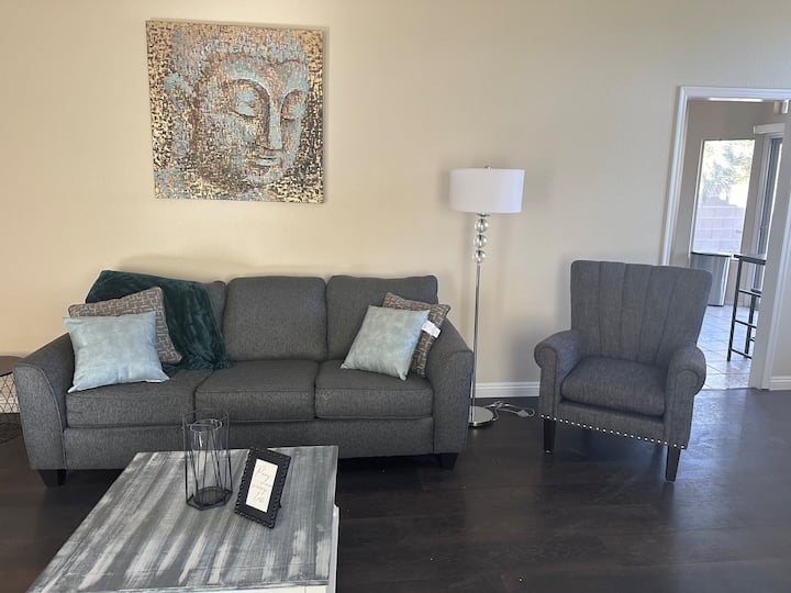 Cute And Cozy! Near Airport, Stadium & Strip! - Henderson, NV