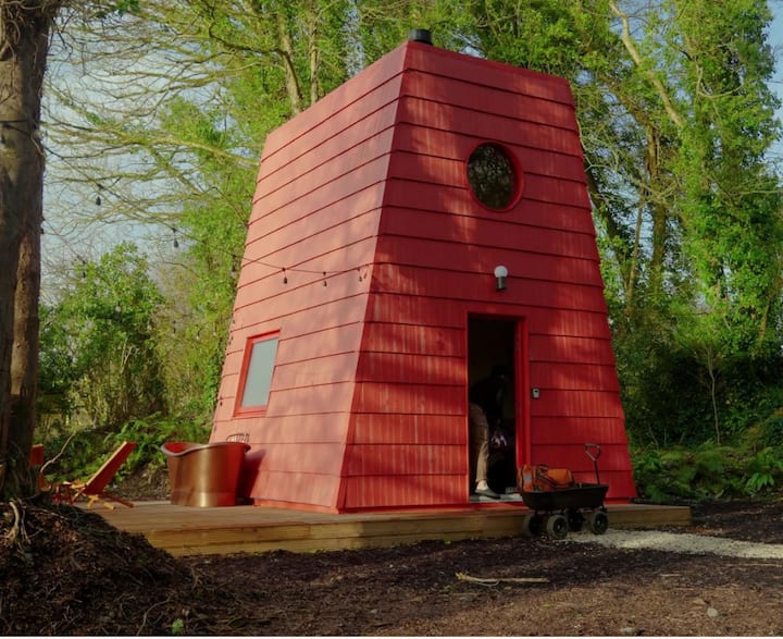 Unique Cabin Outdoor Bath & Sauna | Digital Detox - Ireland