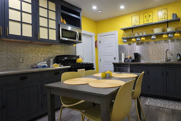 Steps To Kelly Sq & Polar Park | 2br - Worcester, MA