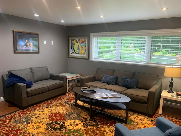 City To Summit Spacious One Bedroom - 노스밴쿠버