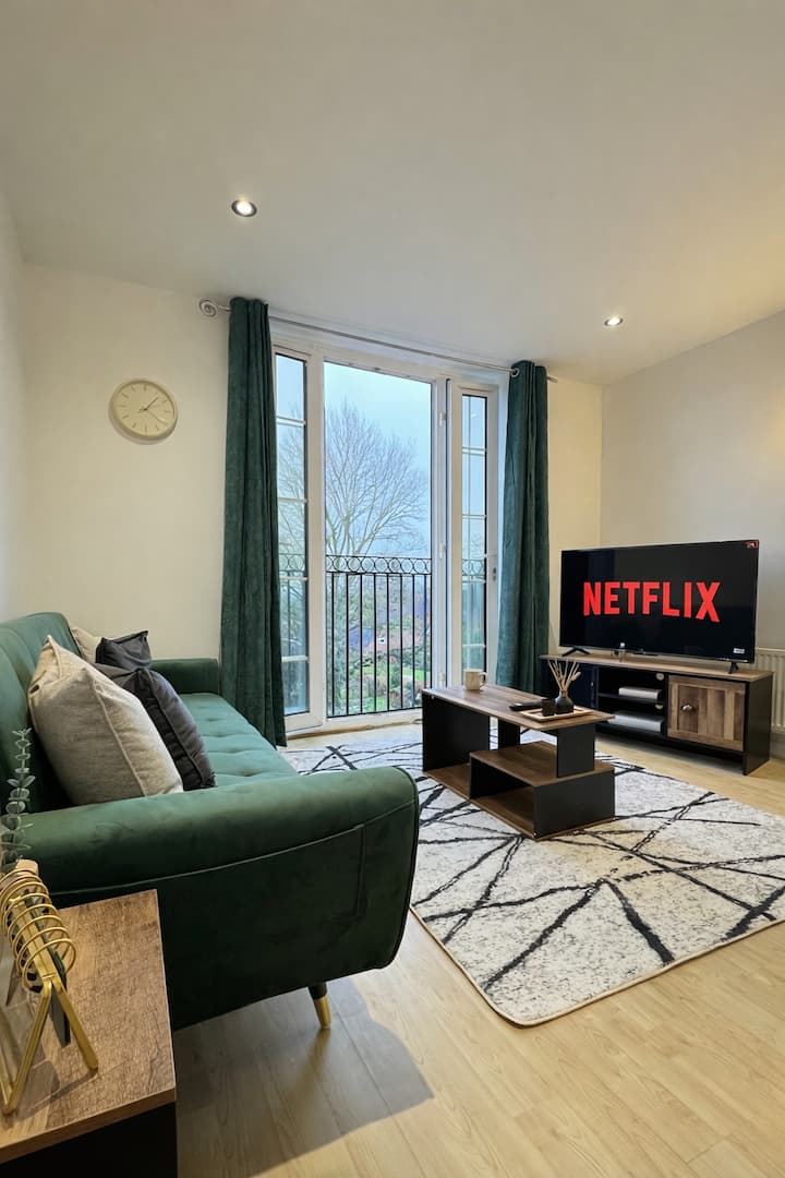 Stylish & Comfortable 2-bedroom Flat - Doncaster