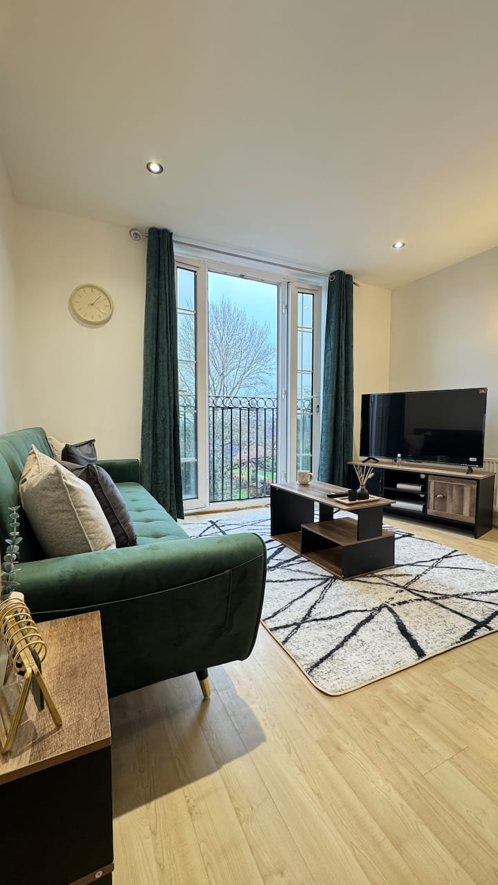 Stylish & Comfortable 2-bedroom Flat - Doncaster