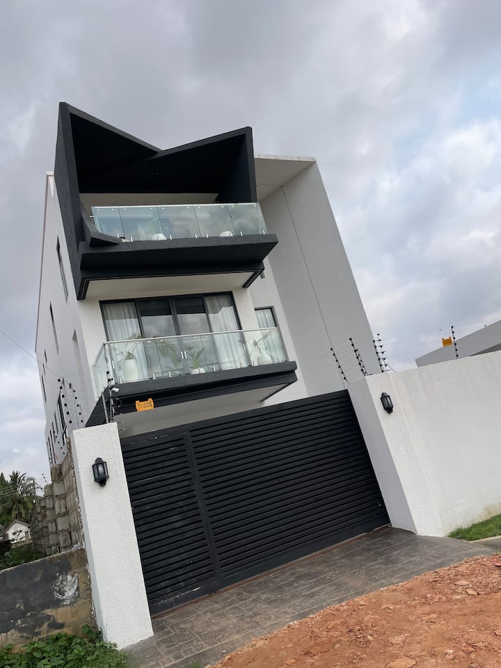 Luxurious Smart 4bd With Pool And 24/7 Concierge - Ghana