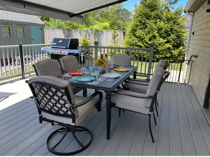 Hydrangea Haven: Your Homey Chatham Getaway - Lighthouse Beach, Chatham