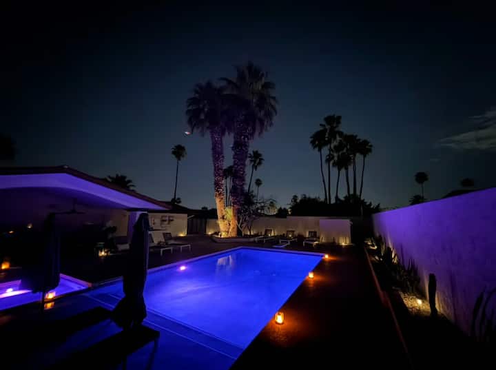 Modern Casita Near El Paseo (Pool, Jacuzzi, Gym) - Palm Desert, CA