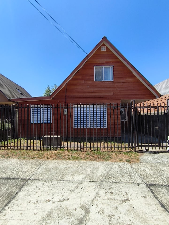 Hermosa Y Acogedora Casa En Barrio Residencial - Valdivia