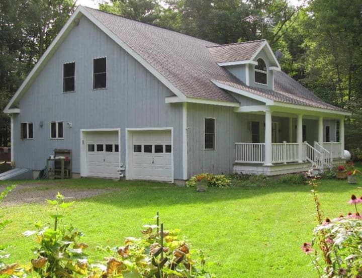 Private Getaway In The Woods - Oneonta, NY