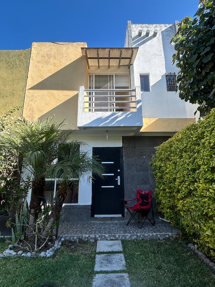 Casa De Descanso Cerca De Thesan Jardin Y Walmart - Temixco