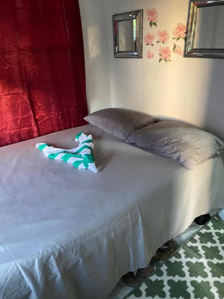 Island Pearl - Granada