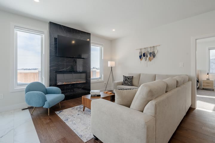 Modern 5 Beds| Sleeps 10*luxkitchen*laundry*garage - Sarnia