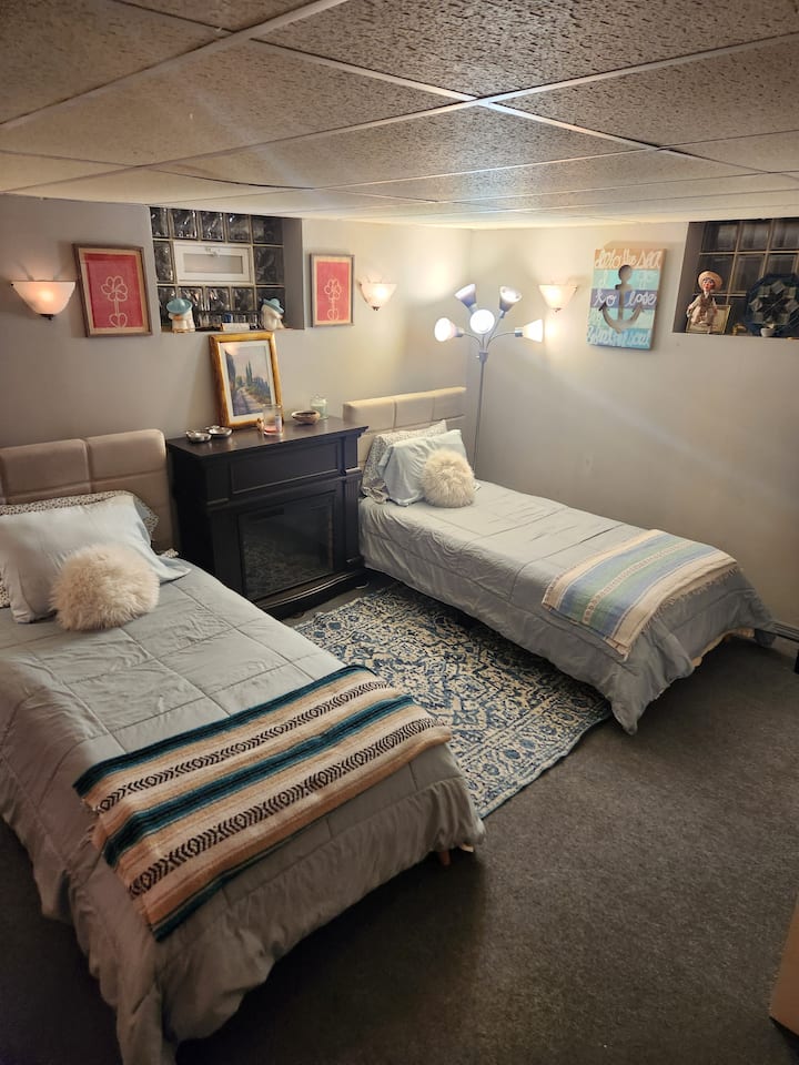 One Private Bed/bath In Classic Cincinnati Home - Cincinnati, OH