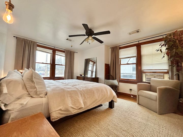 Cozy Cape Girardeau Loft - Cape Girardeau, MO