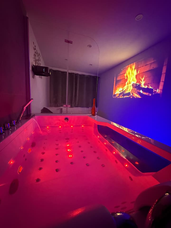 "Relax Spa Publier" Cinéma Balnéo - Évian-les-Bains