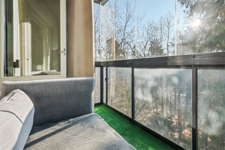 Bright And Spacious Apartment With Balcony. - Stockholm